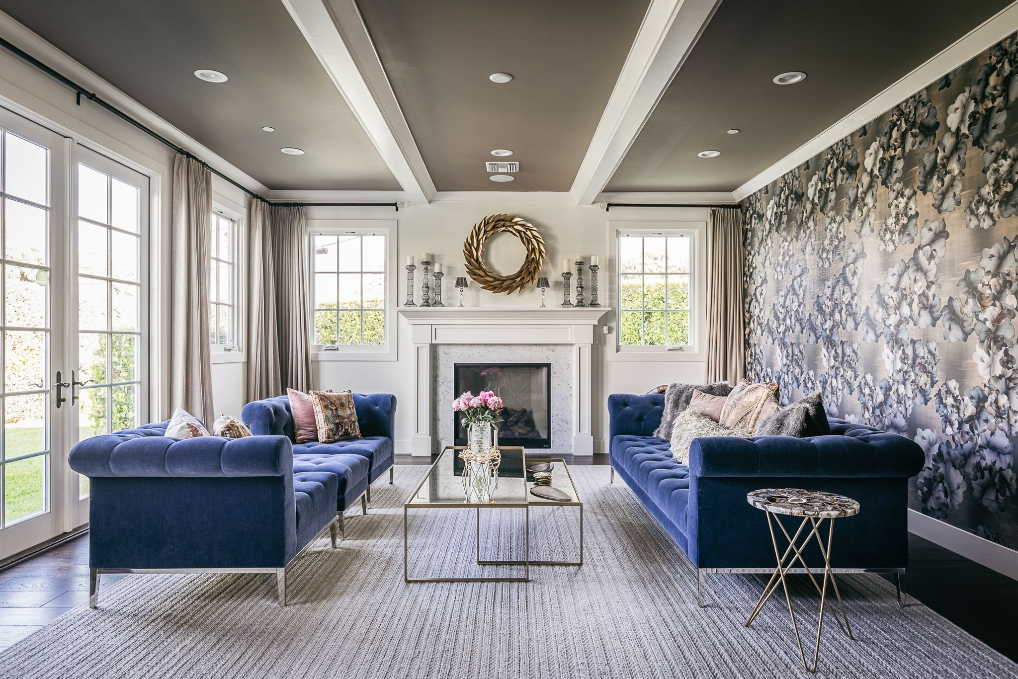 15 Stunning Royal Blue Color Combinations to Elevate Your Home Décor ...
