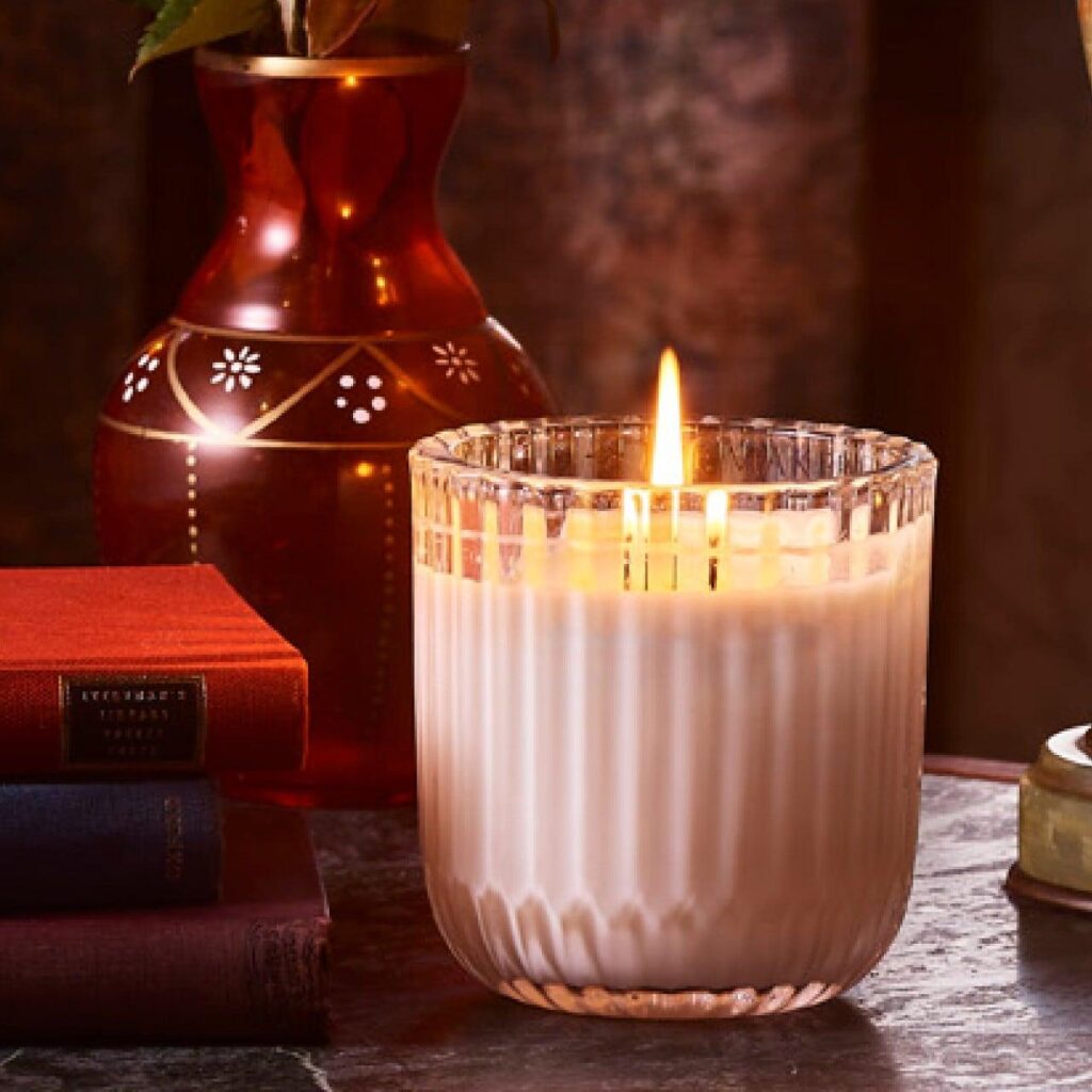 9 Room Scents to Make Your Home Smell Like a Luxury Hotel - Decorat